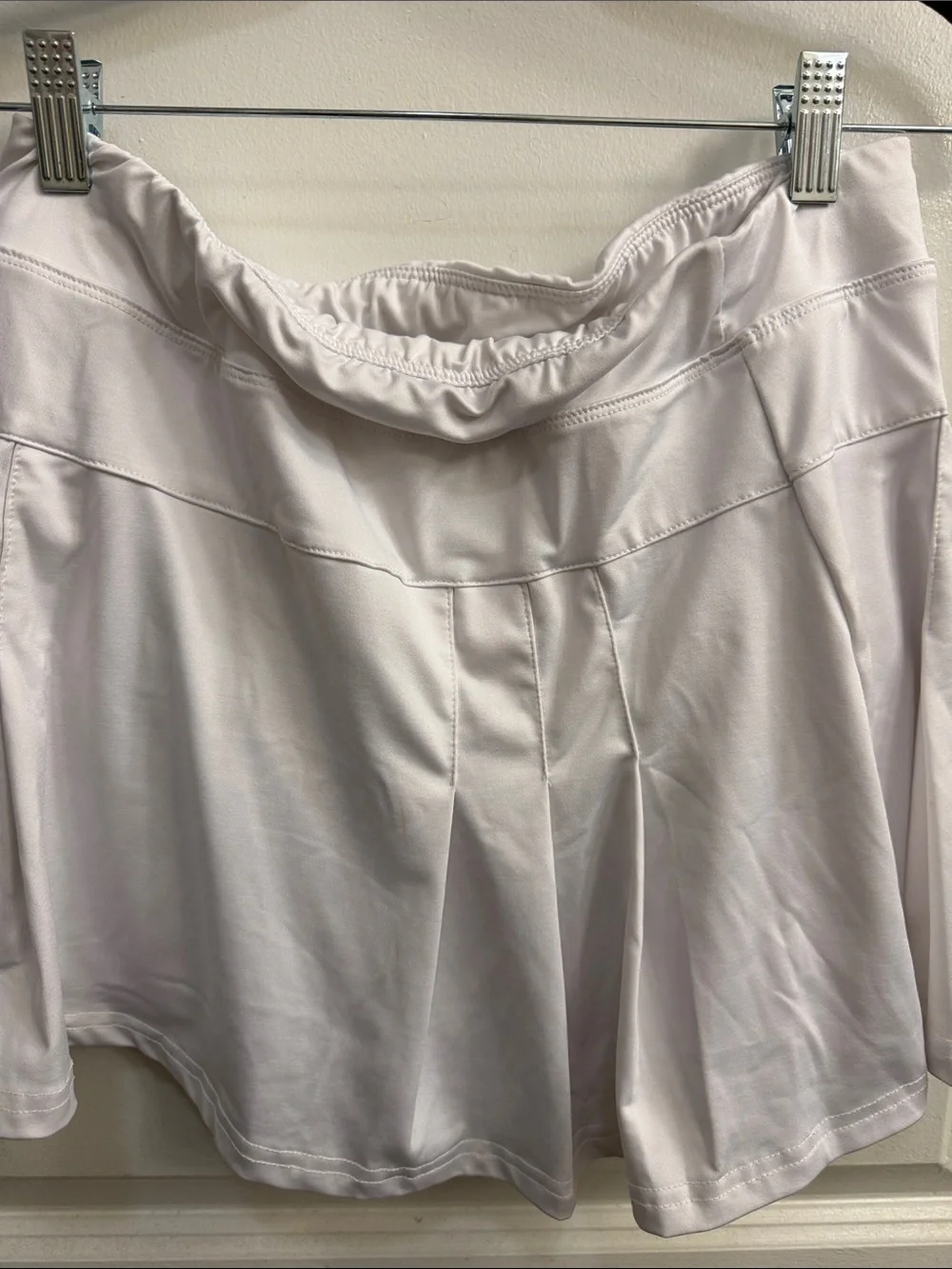 Other | White Athletic Pleated Skort With Small Logo Tag | Poshmark